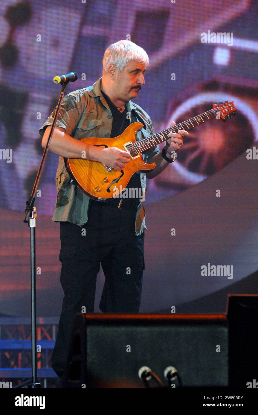 Pino daniele immagini hi-res stock photography and images - Alamy
