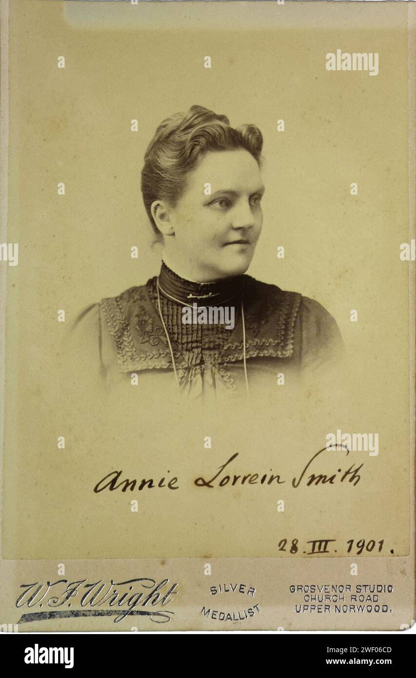 Annie lorrain smith hi-res stock photography and images - Alamy
