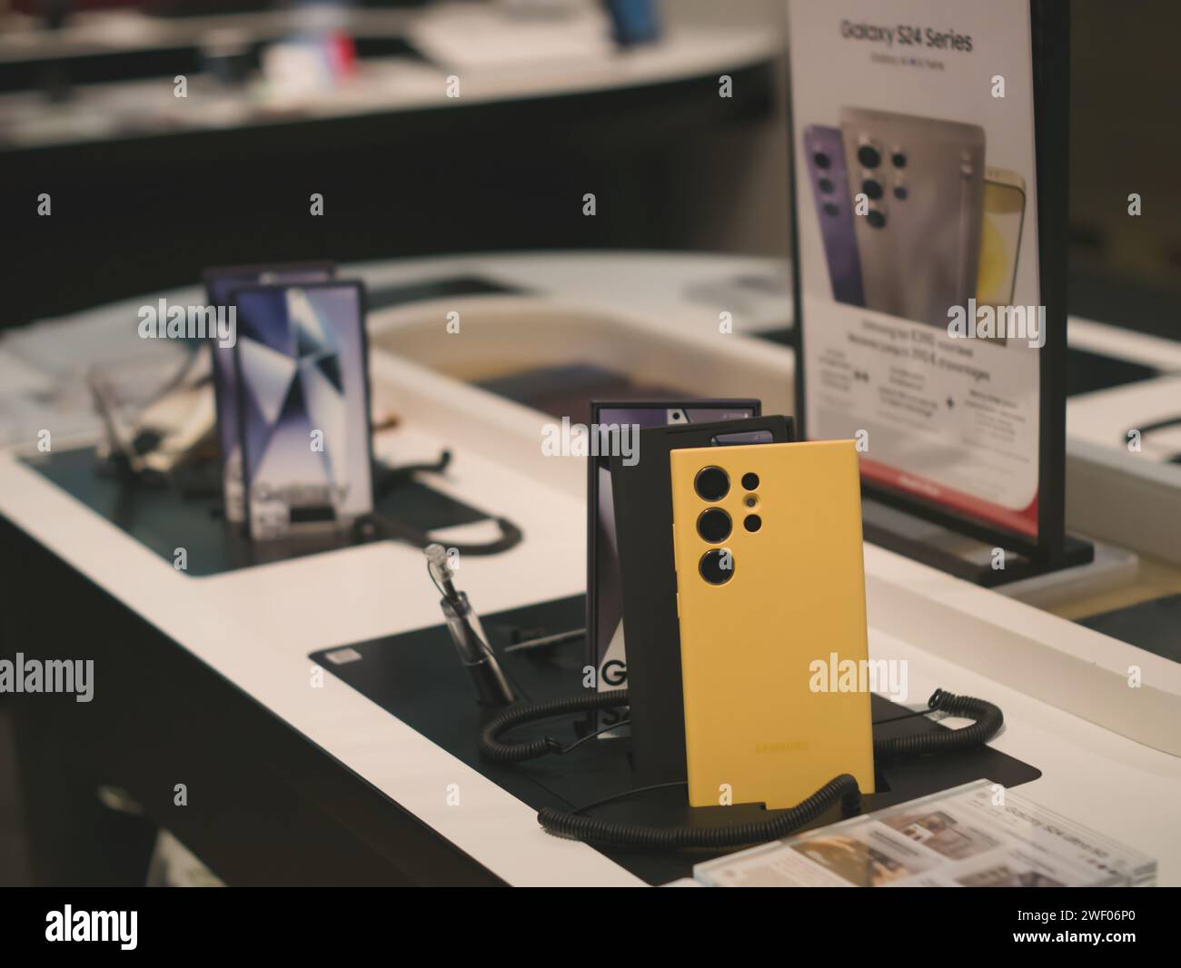 Periscope telephoto camera hi-res stock photography and images - Alamy