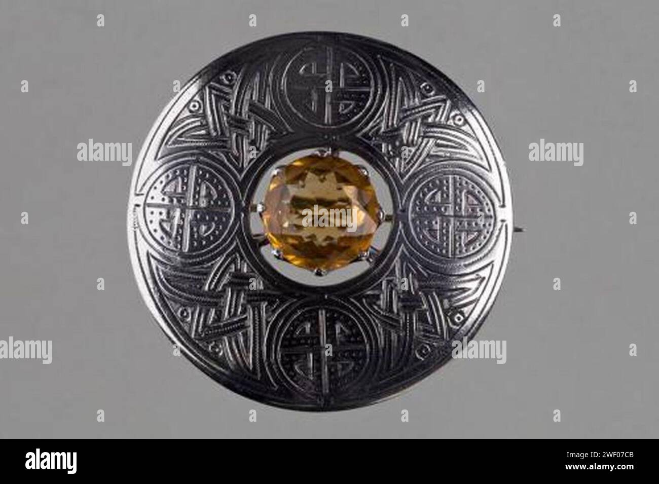 Annular brooch hi-res stock photography and images - Alamy