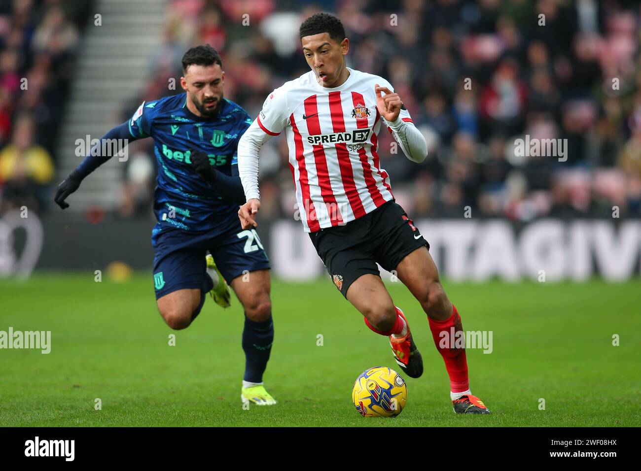 Sunderland's Jobe Bellingham takes on Stoke City's Sead Hakšabanović ...