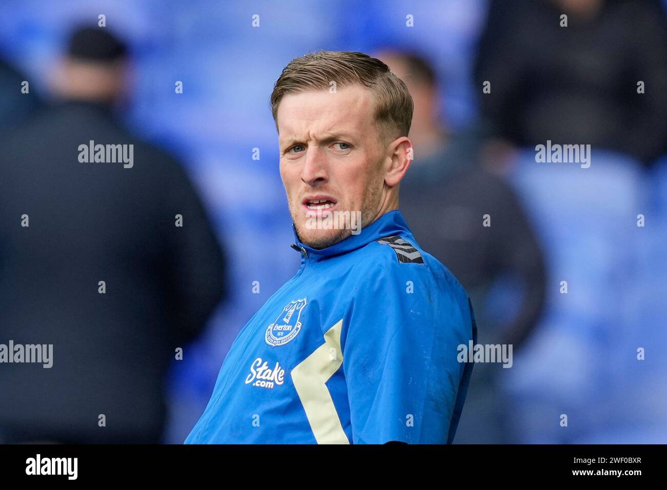 Jordan Pickford warms up before the Emirates FA Cup Fourth Round match ...