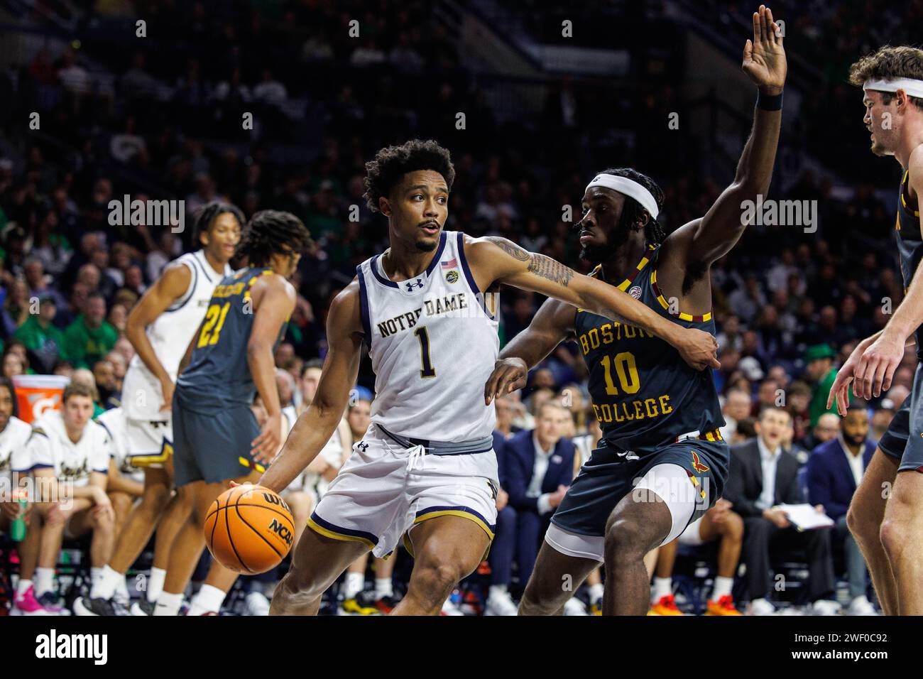 South Bend, Indiana, USA. 27th Jan, 2024. Notre Dame guard Julian Roper ...