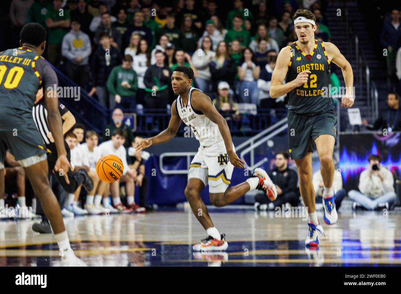USA. 27th Jan, 2024. January 27, 2024: Notre Dame guard Markus Burton ...