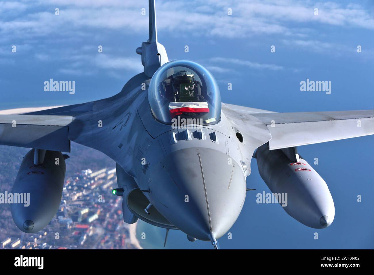 Ein Kampfflugzeug der polnischen Luftwaffe vom Typ Lockheed Martin F ...