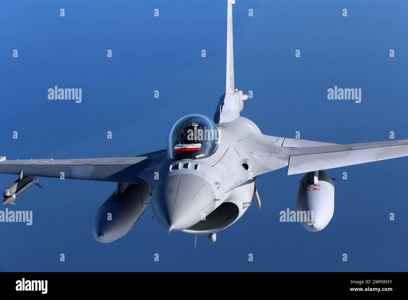 Ein Kampfflugzeug der polnischen Luftwaffe vom Typ Lockheed Martin F ...