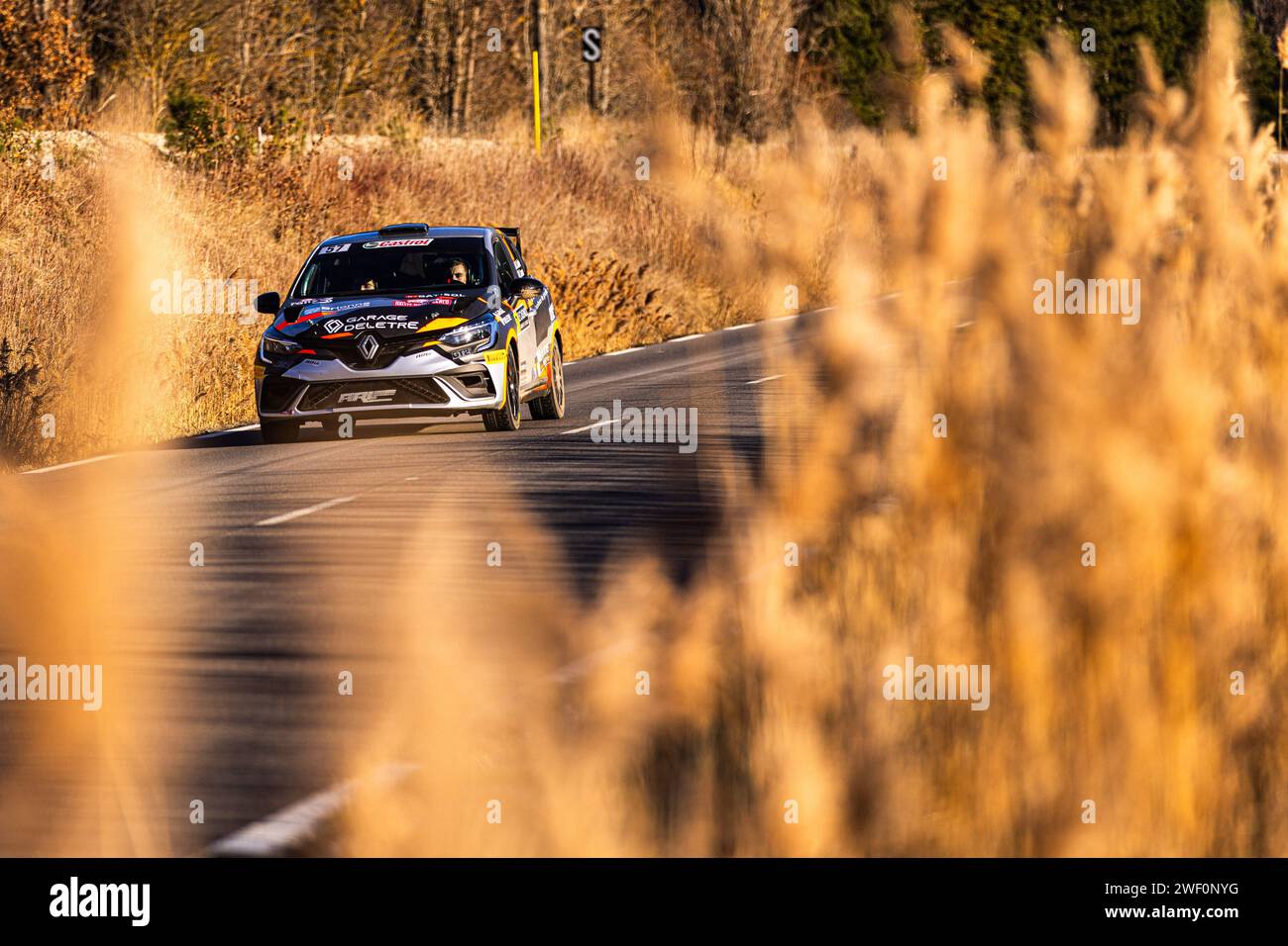 57 CHATILLON Matteo, CORNUAU Maxence, Renault Clio Rally3, action ...