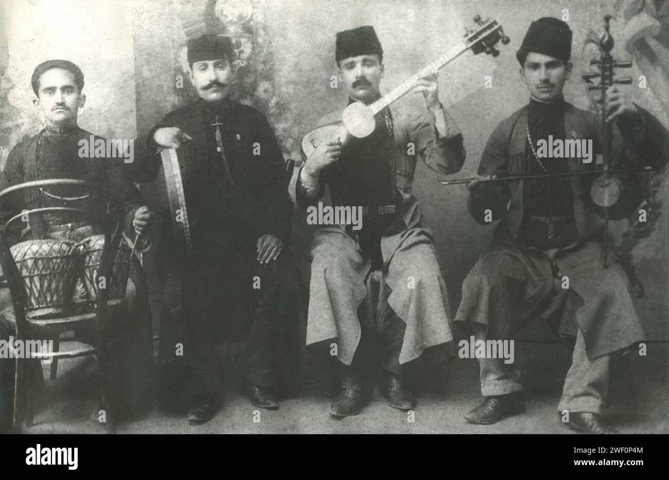 Ansemble hi-res stock photography and images - Alamy