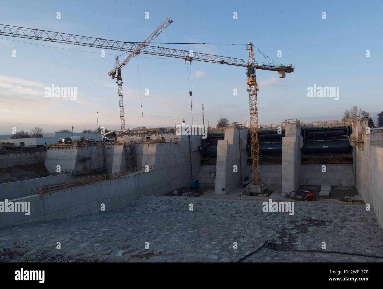 concrete engineering or concrete construction, building architecture in ...