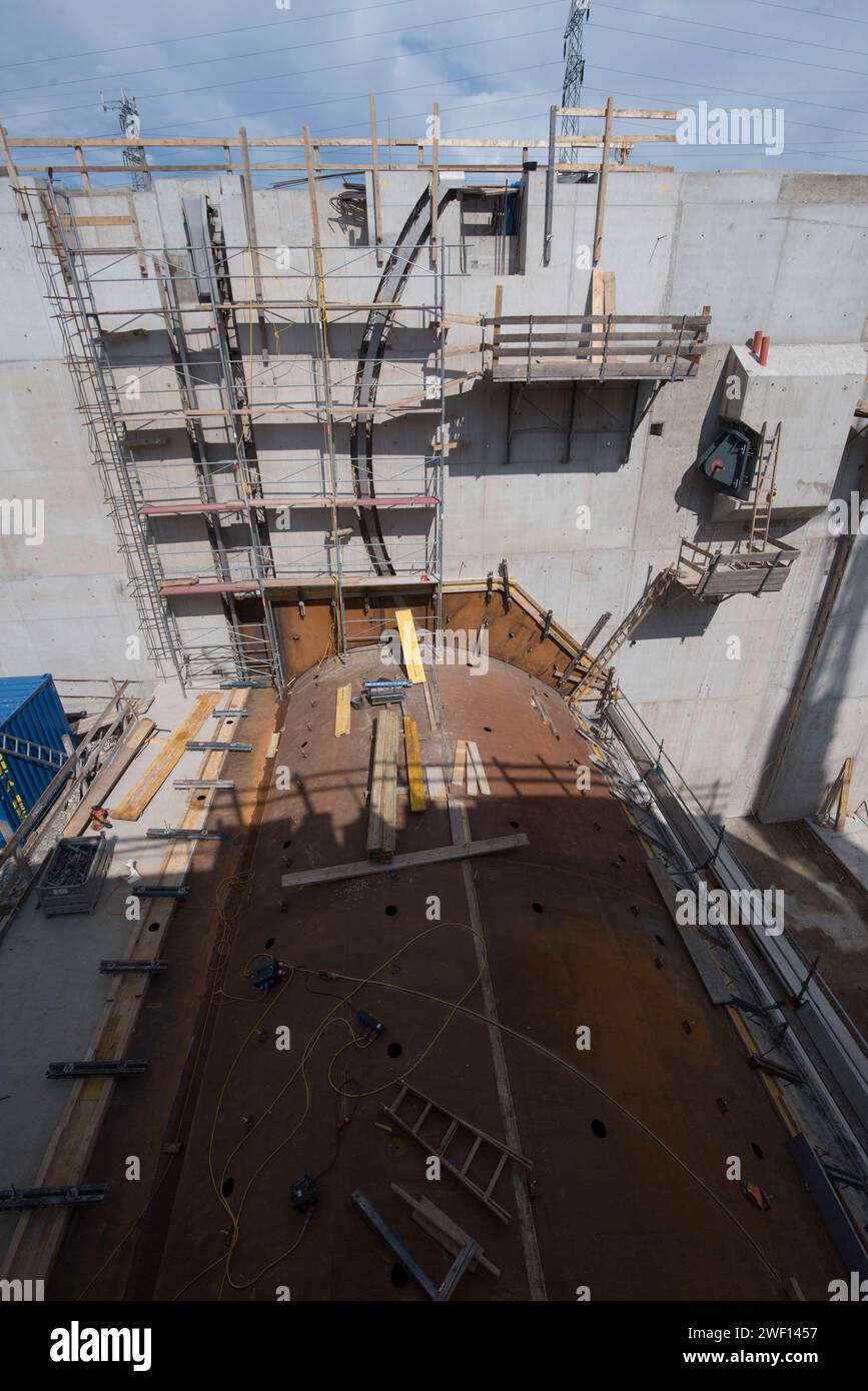 steel or iron steel as a building material in the construction industry ...