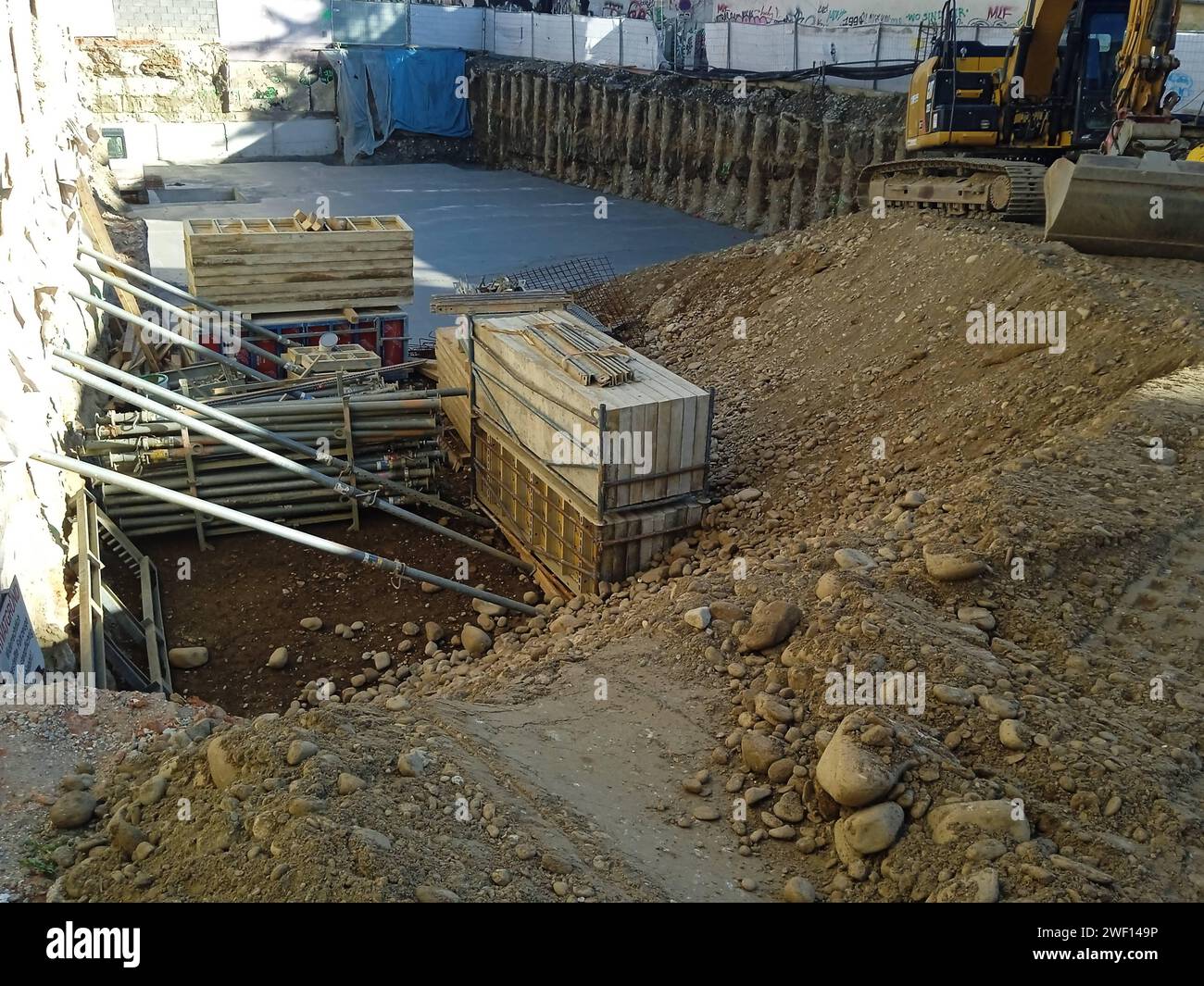 concrete engineering or concrete construction, building architecture in ...