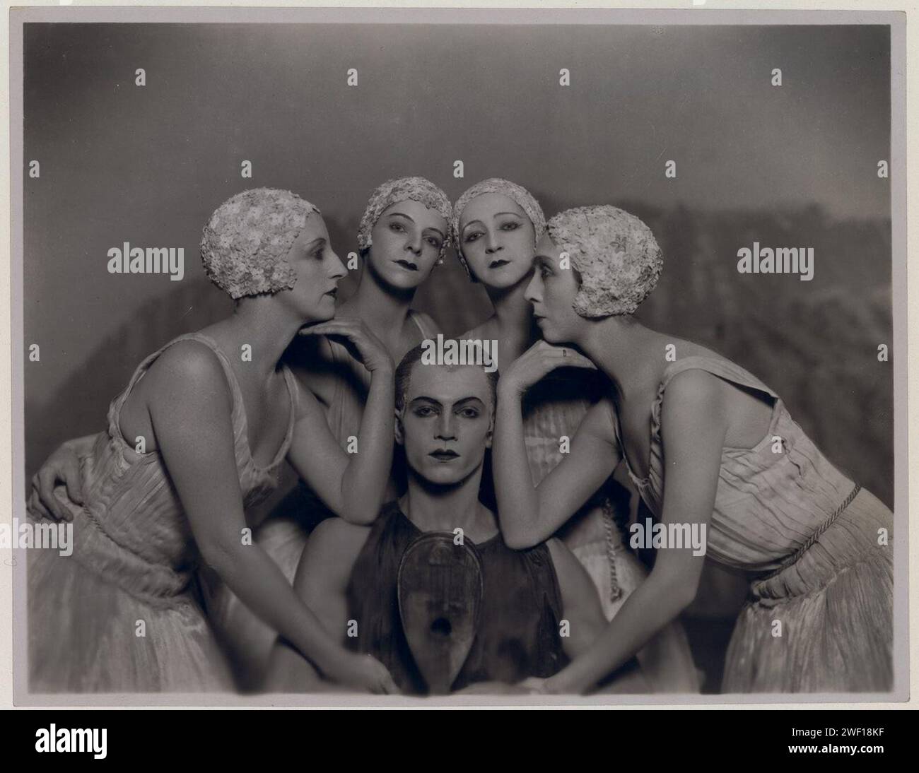 Apollon Musagète - Serge Lifar avec Lubov Tchernicheva, Alicia Nikitina ...