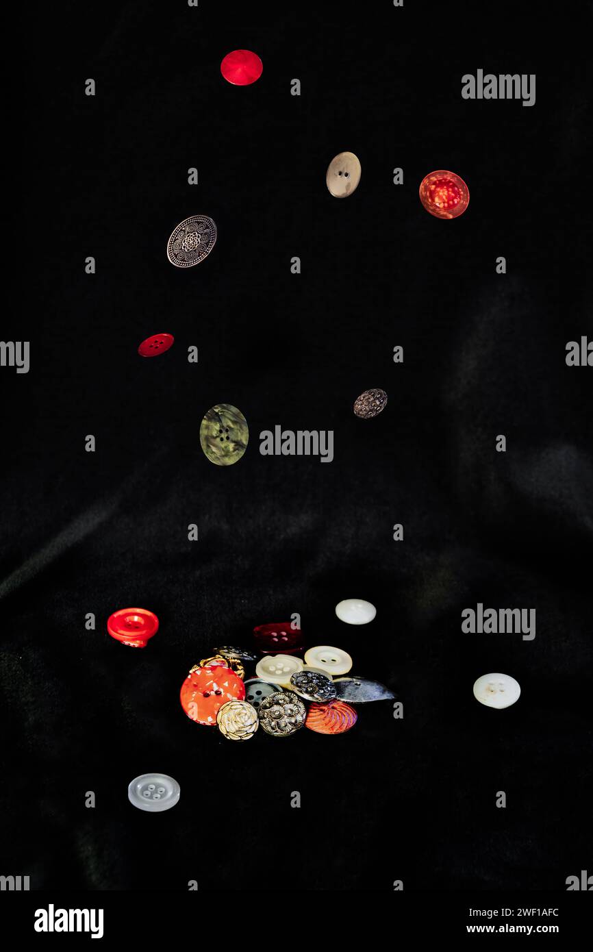 Falling objects hi-res stock photography and images - Alamy