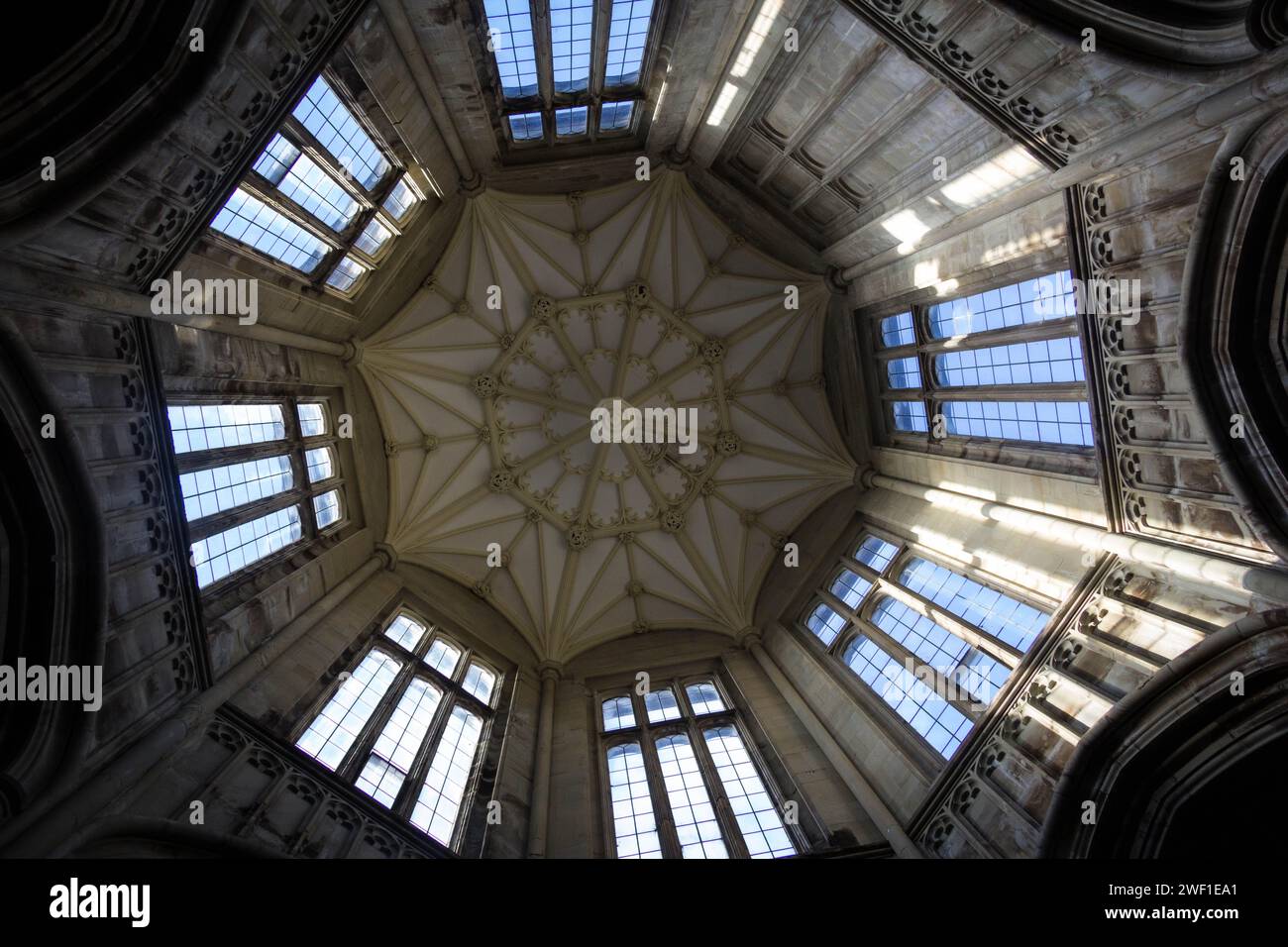 Interior victorian mansion house hi-res stock photography and images ...