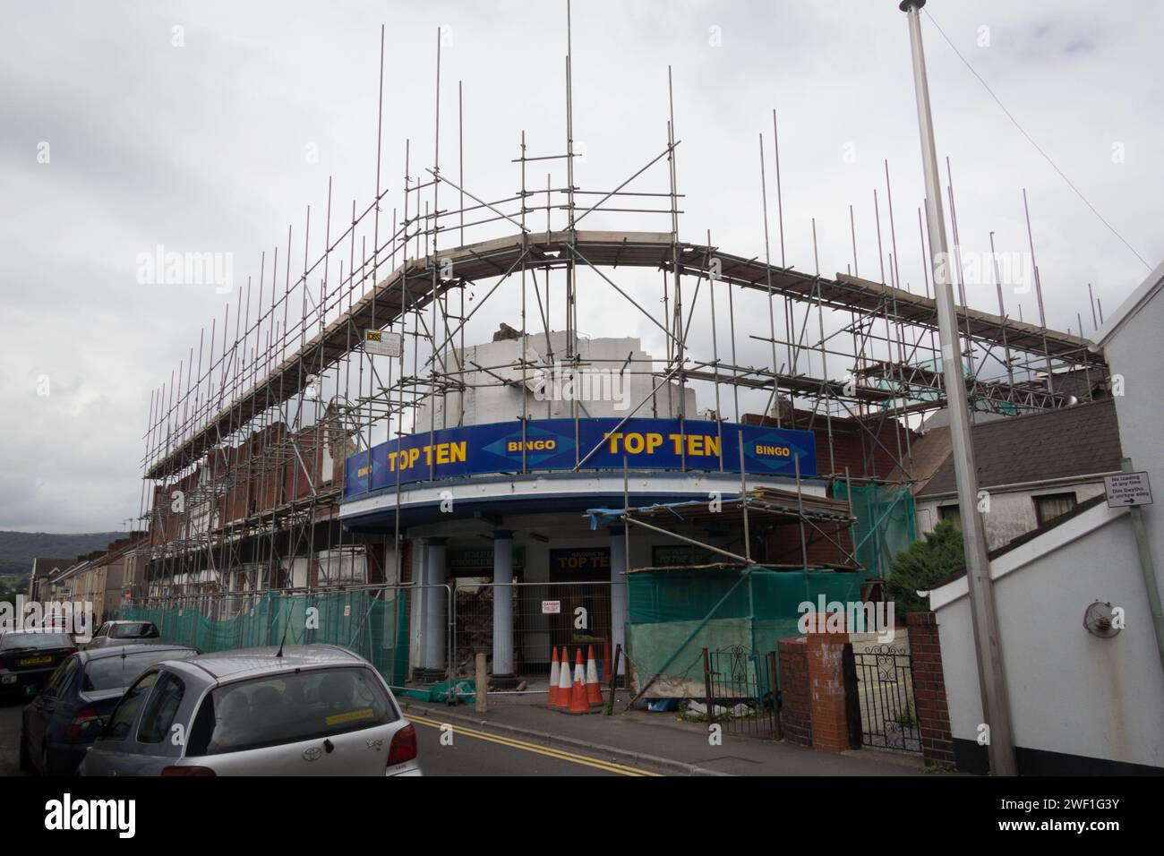 Neath town centre wales hi-res stock photography and images - Alamy