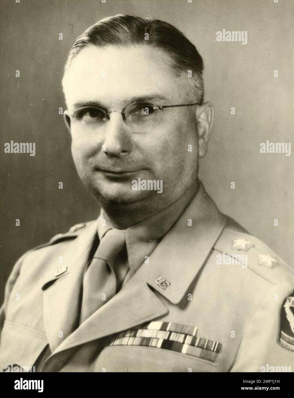 Archer lerch hi-res stock photography and images - Alamy