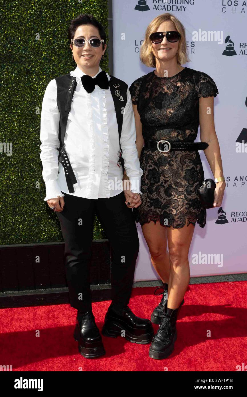 Los Angeles, USA. 27th Jan, 2024. Carla Patullo and Elizabeth Beech attend the arrivals of the ...