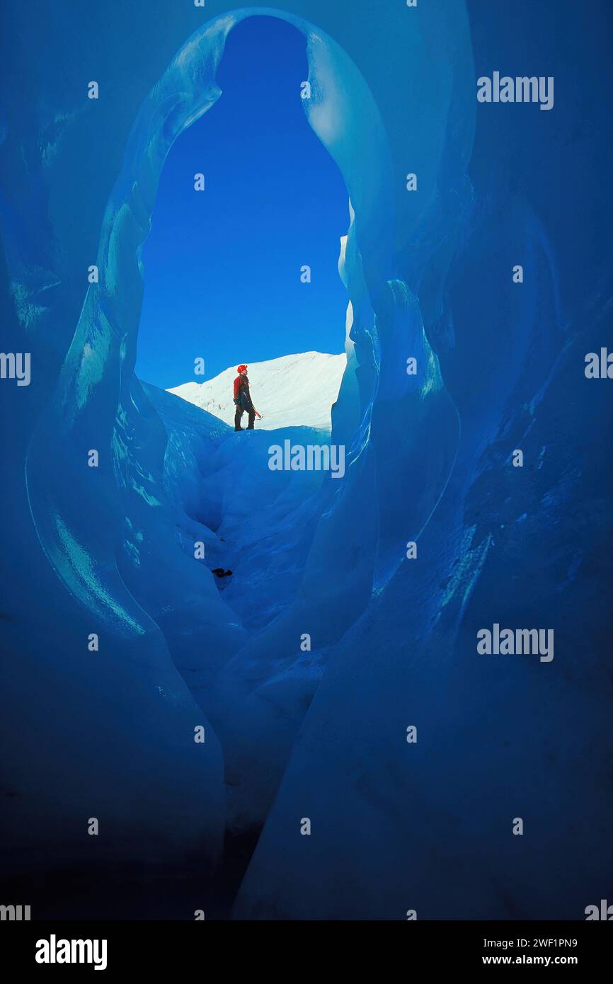 Atmospheric glacier exploration hi-res stock photography and images - Alamy