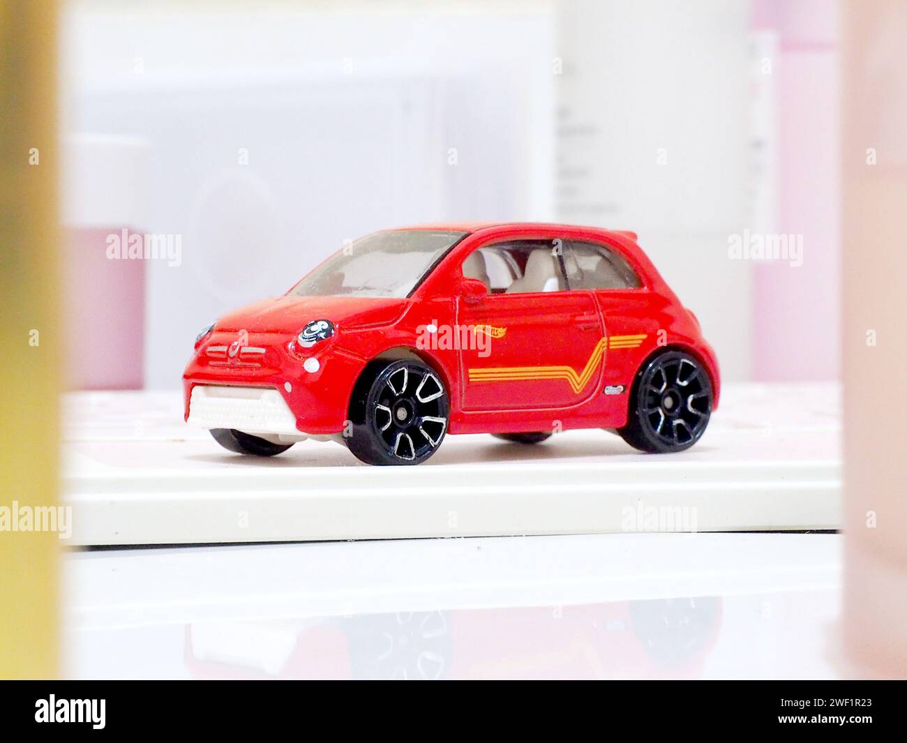 New fiat model 500 hi-res stock photography and images - Alamy