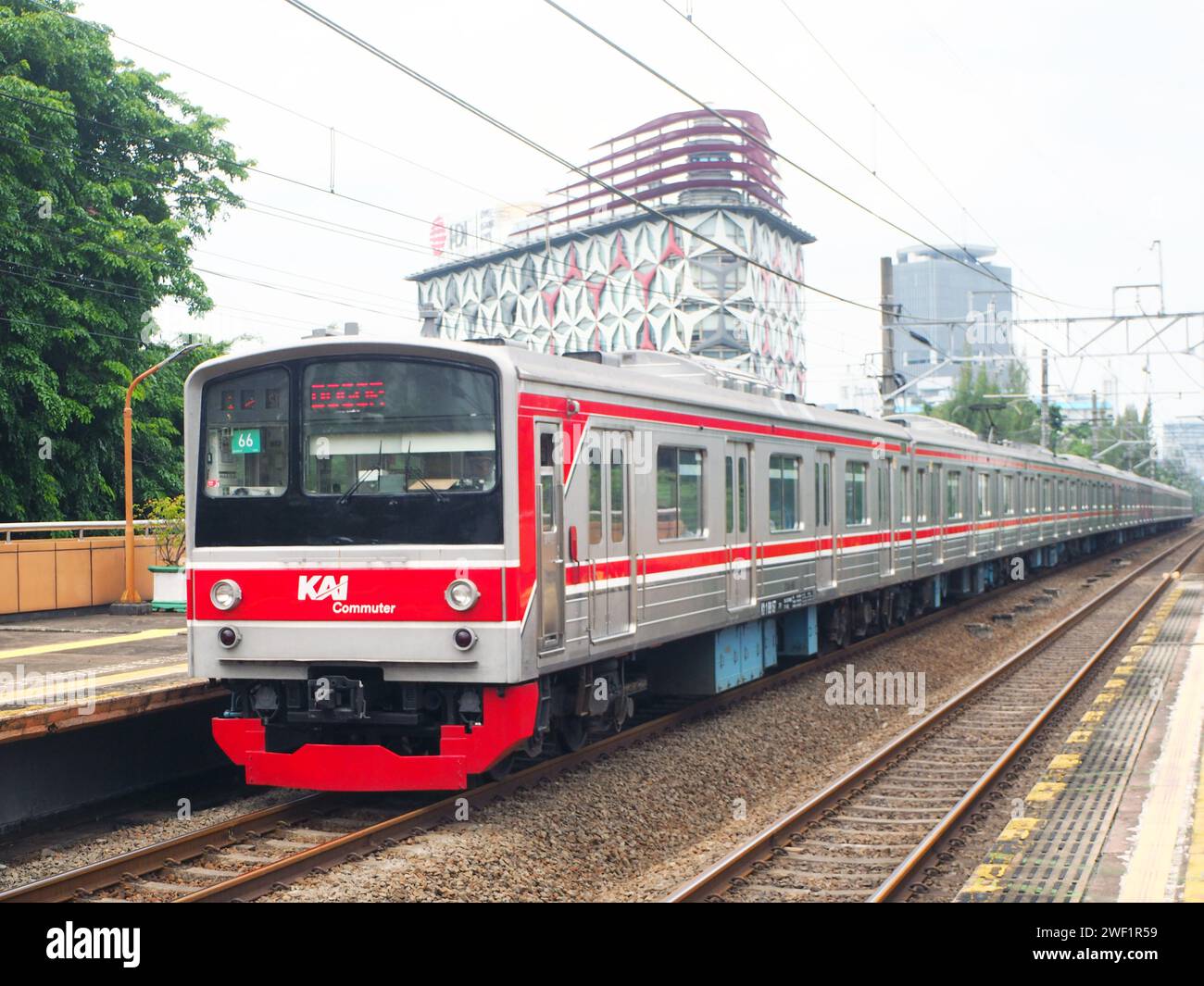 Commuter line, electric train PT. KAI in Cikini Train Stasiun , Jakarta ...