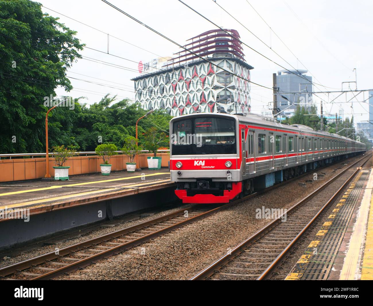 Commuter line, electric train PT. KAI in Cikini Train Stasiun , Jakarta ...