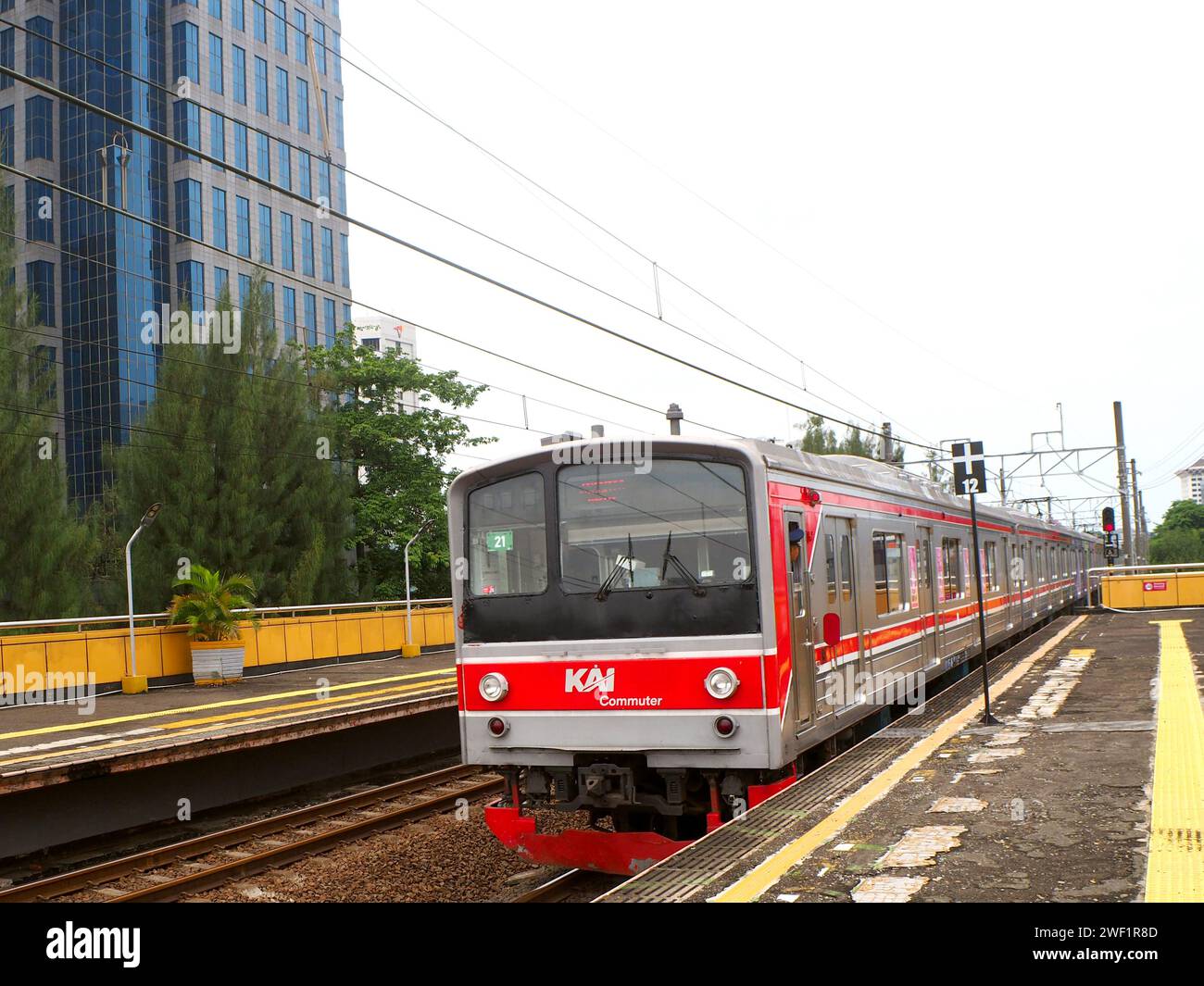 Commuter line, electric train PT. KAI in Cikini Train Stasiun , Jakarta ...