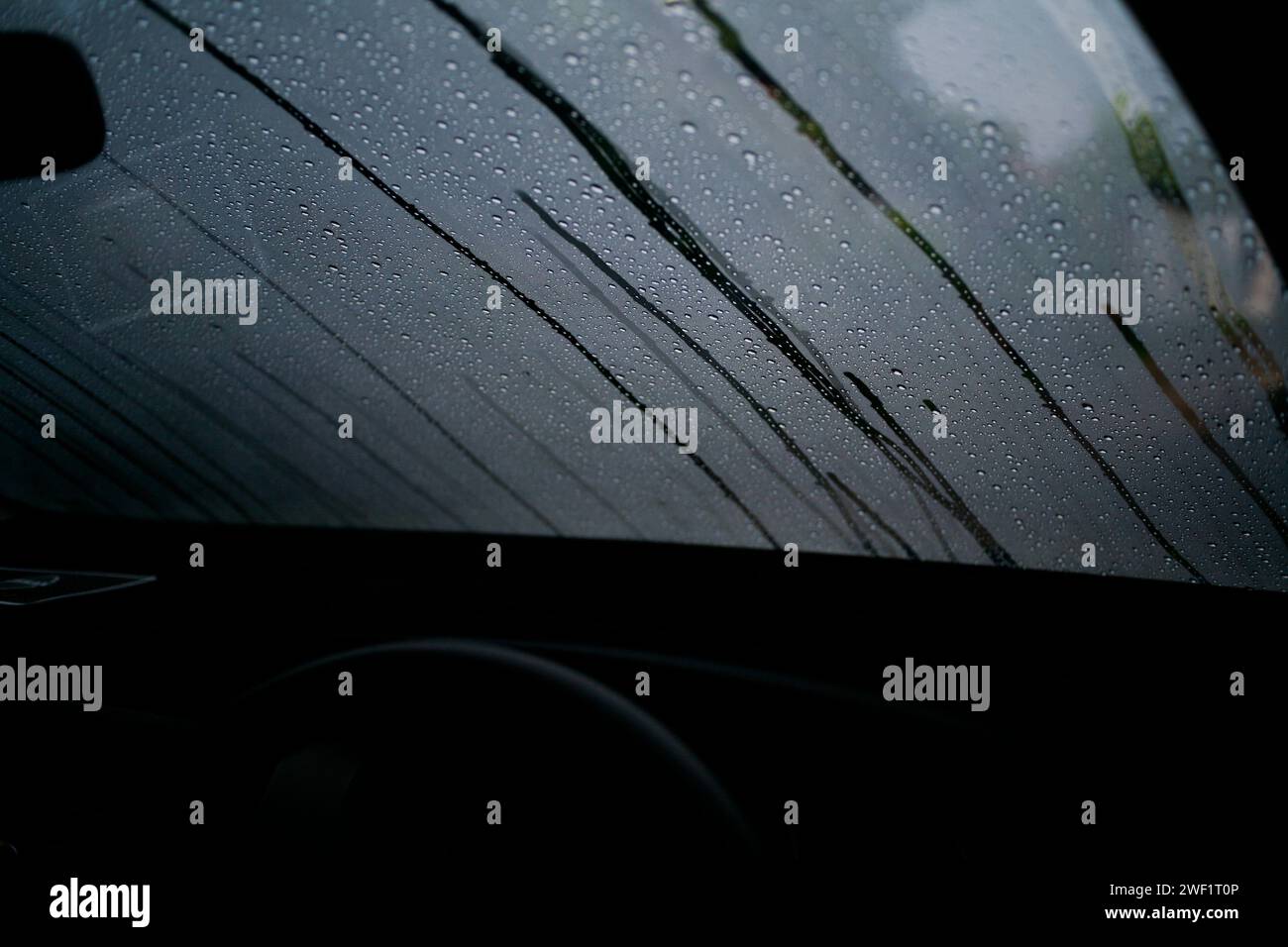 Car splashing people hi-res stock photography and images - Alamy