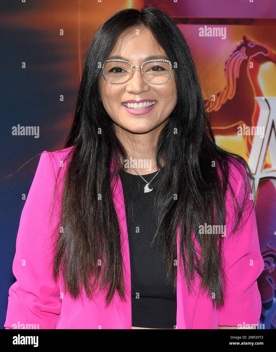 Los Angeles, USA. 27th Jan, 2024. Jennifer Paz arrives at the Paramount ...