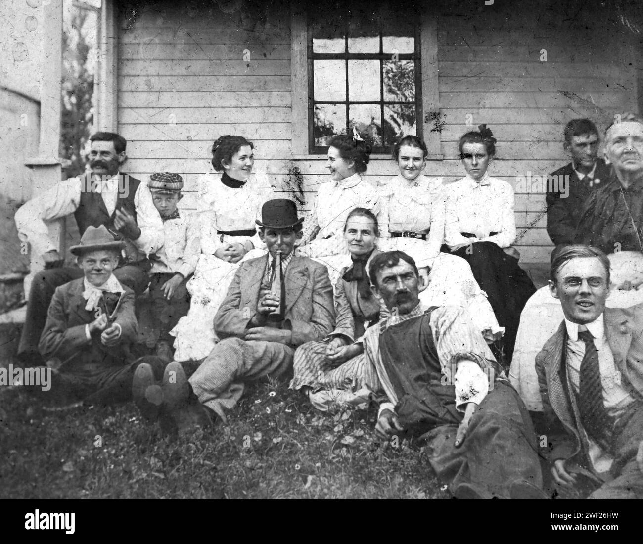 Funny family portrait vintage hi-res stock photography and images - Alamy