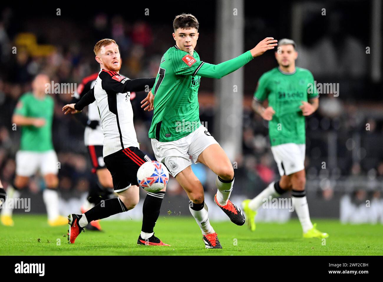 London, UK. 27th Jan, 2024. Harrison Reed of Fulham and Lewis Miley of ...