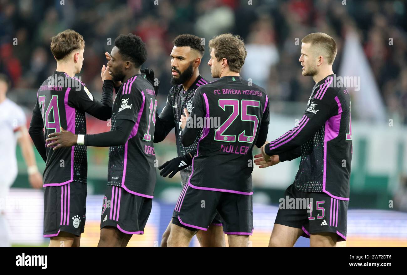 Lovro Zvonarek of FC Bayern Muenchen Alphonso Davies of Bayern Muenchen ...