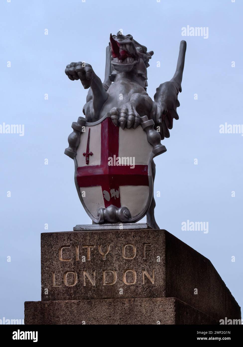 City of london dragon boundary marker hi-res stock photography and ...