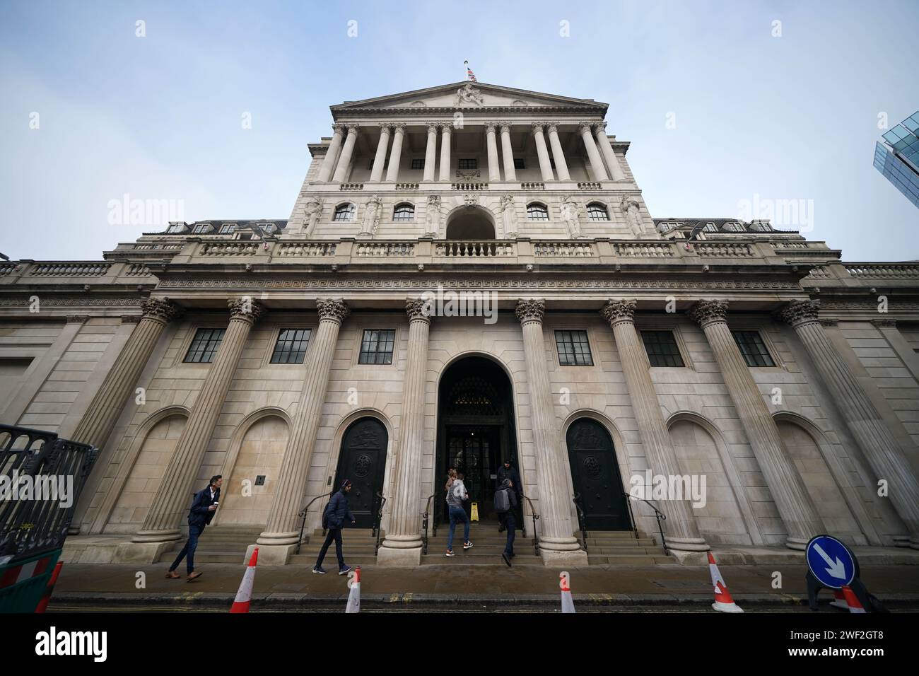 Uk bank signs in a row hi-res stock photography and images - Alamy