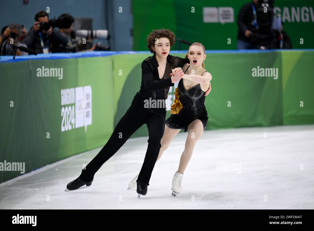 Gangneung, South Korea. 28th Jan, 2024. Olivia Ilin (R) and Dylan Cain ...