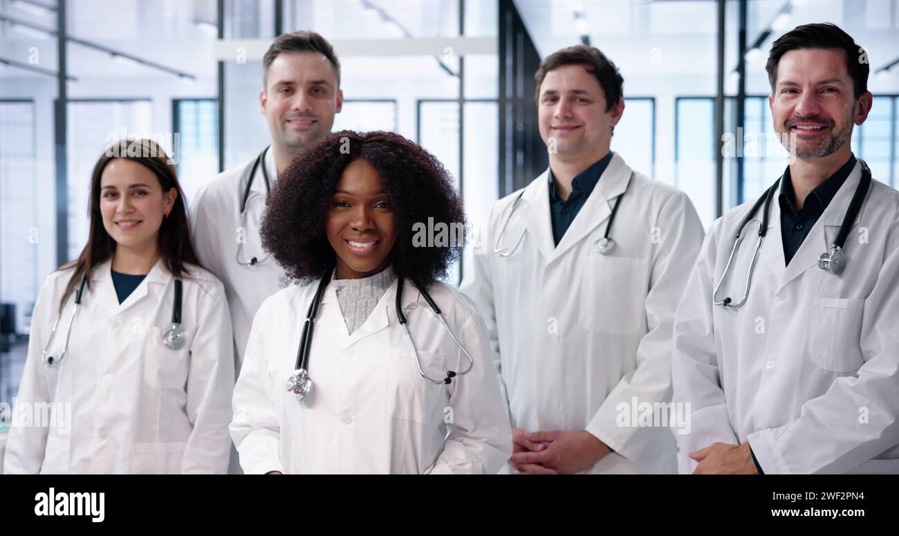 Portrait diverse doctors nurses smiling hi-res stock photography and ...