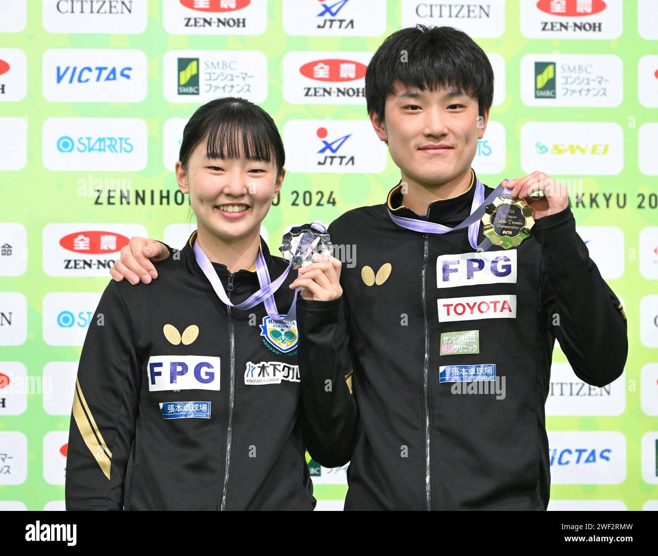 Tomokazu Harimoto (R) and Miwa Harimoto of Japan show their medals ...