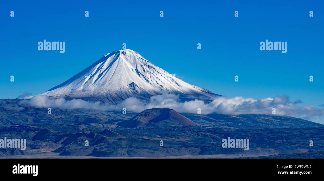 The ark on mount ararat hi-res stock photography and images - Alamy