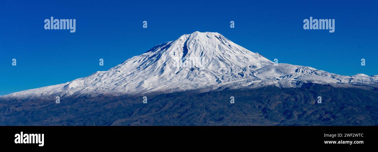Mount Ararat in Turkey is where Noah is believed to have landed his ark ...