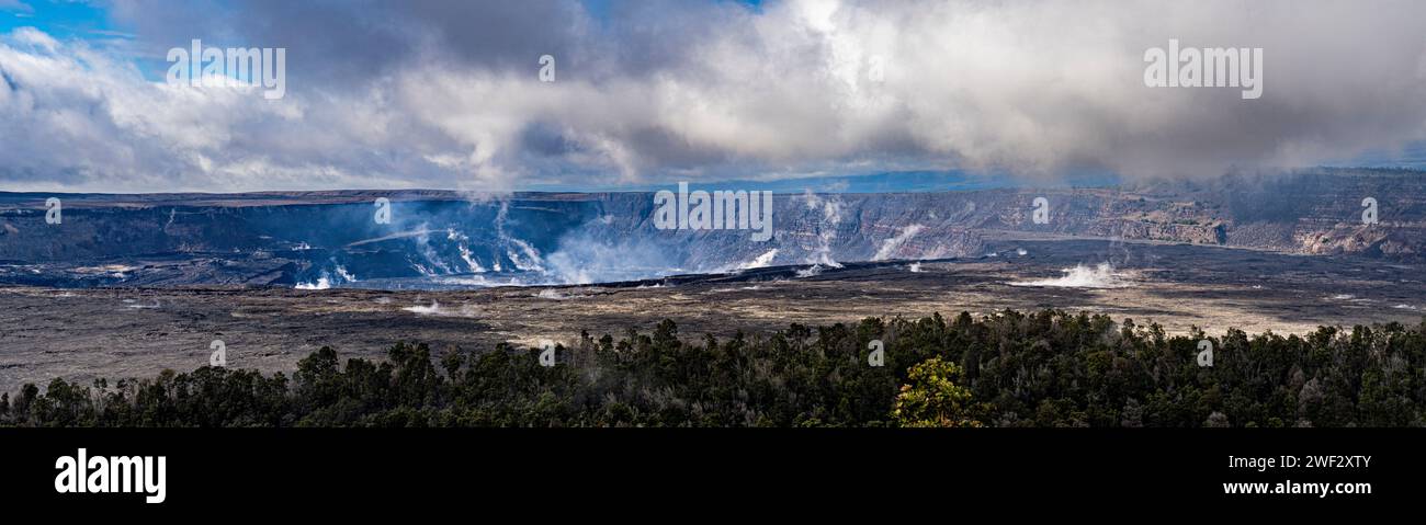 Steam rises from the crater in Hawaii Volcanoes National Park Stock ...