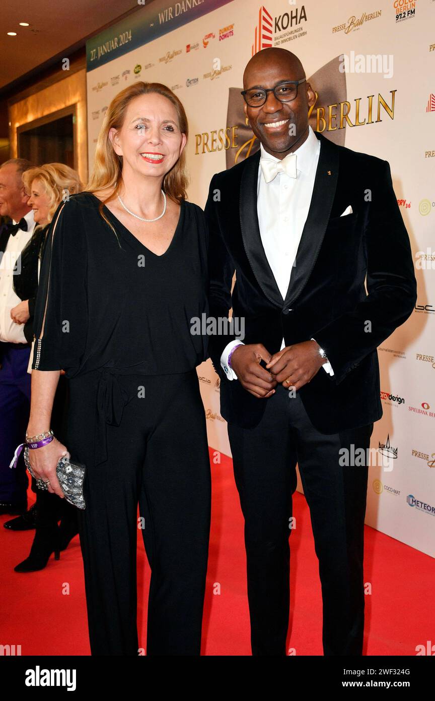 Barbara Slowik und Joe Chialo beim Presseball Berlin 2024 im Titanic ...