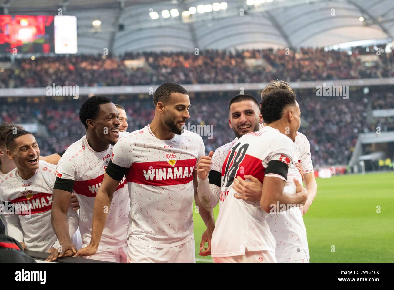 Stuttgart, Deutschland. 27th Jan, 2024. Tor zum 2:0 durch Deniz Undav (VfB Stuttgart #26) li ...