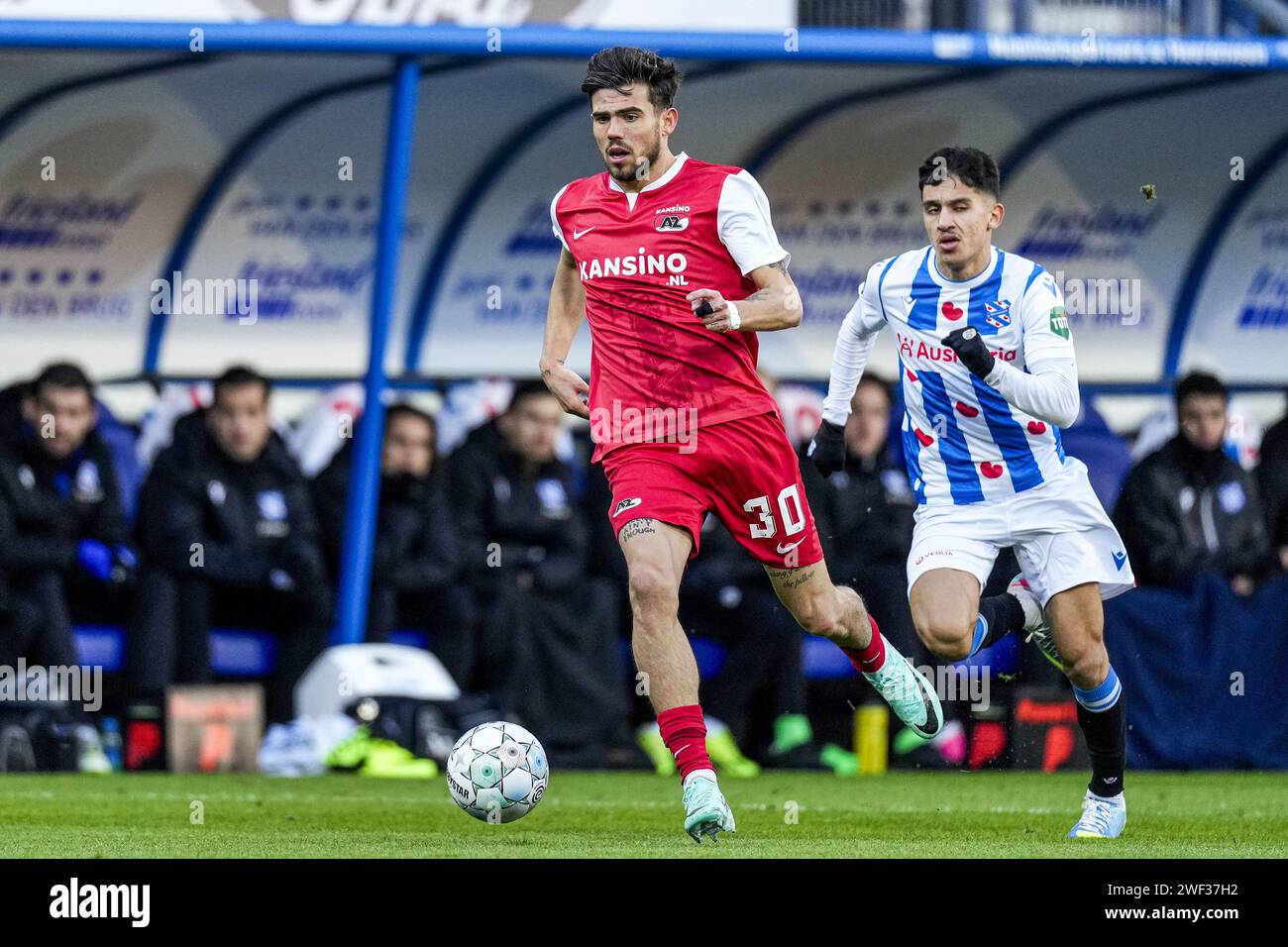 HEERENVEEN - (l-r) Denso Kasius of AZ Alkmaar, Ousame Sahraoui of sc ...