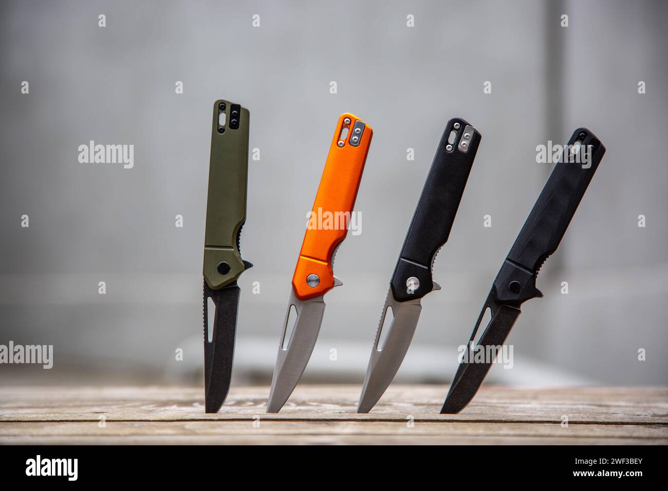 Folding penknives in different colors. Pocket knives for everyday carry ...