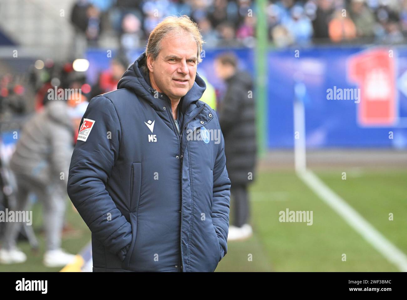 28 January 2024, Hamburg: Soccer: Bundesliga 2, Hamburger SV ...