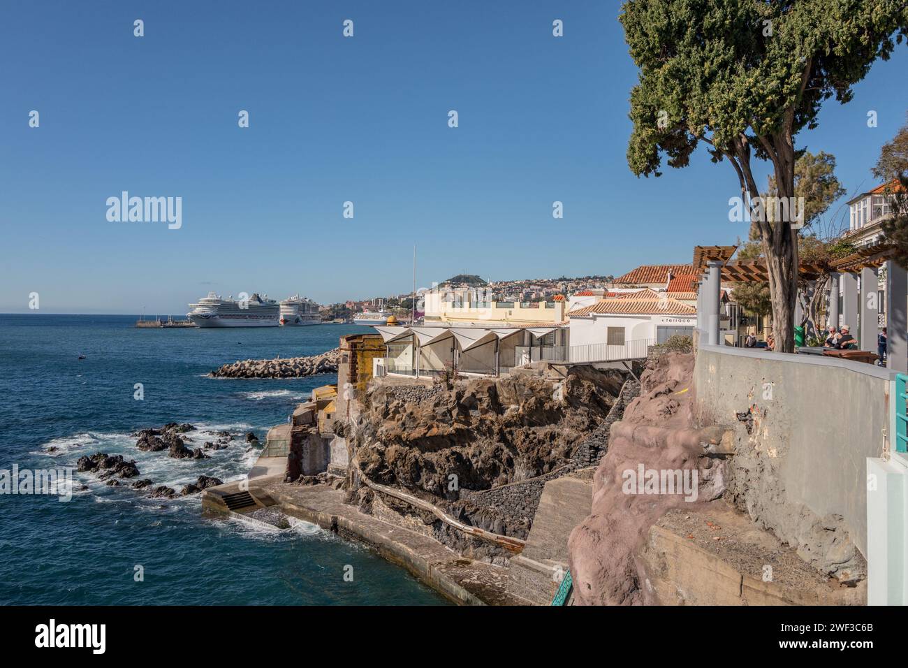 Main harbour funchal madeira hi-res stock photography and images - Alamy