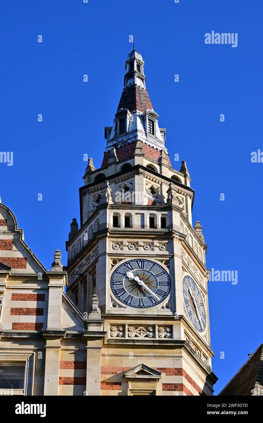 Clock Tower on Lloyds Bank Building, Sidney Street, Cambridge, England ...