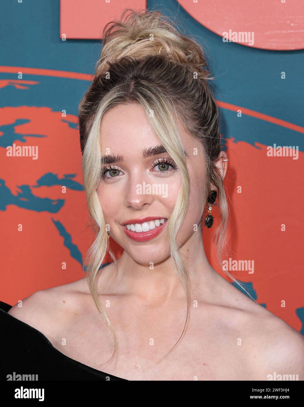 HOLLYWOOD, LOS ANGELES, CALIFORNIA, USA - JANUARY 27: Jenna Davis ...