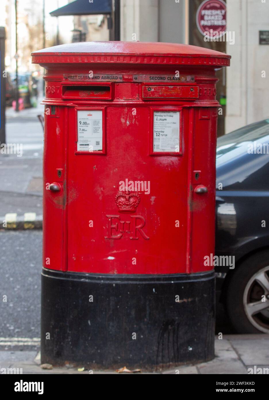 London, England, UK. 28th Jan, 2024. A mailbox in central London ...