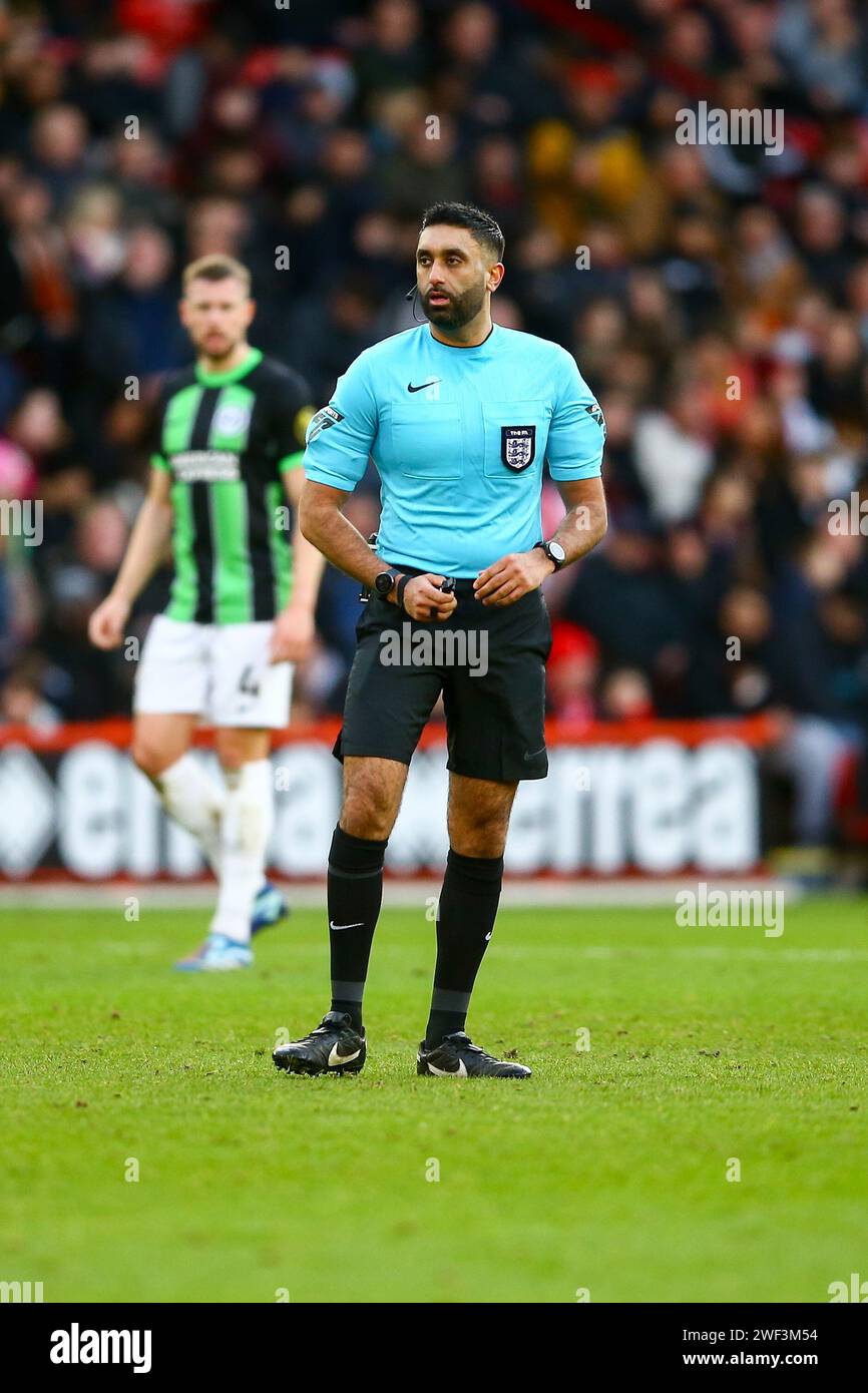 Bramall Lane, Sheffield, England - 27th January 2024 Referee Sunny Gill ...