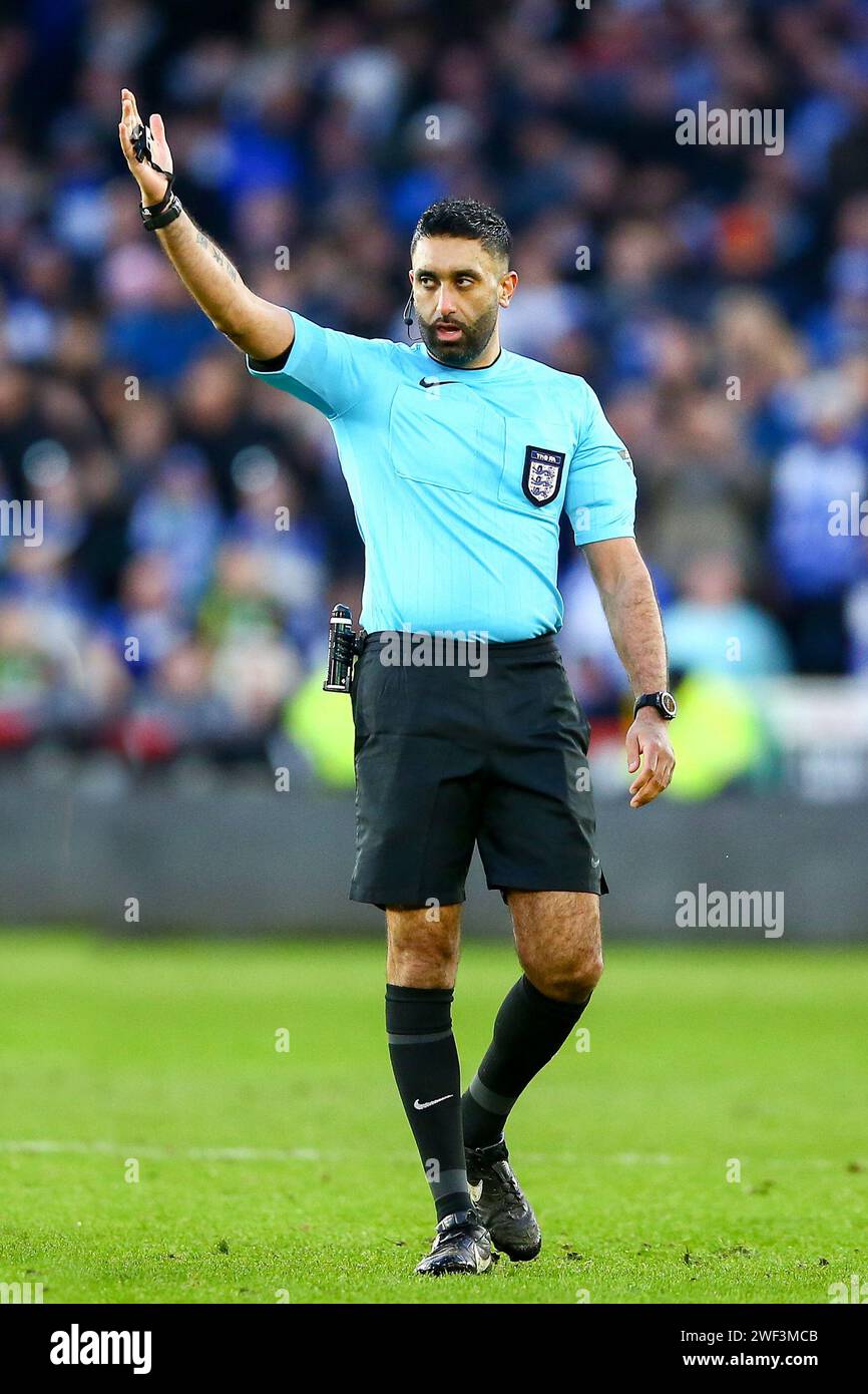 Bramall Lane, Sheffield, England - 27th January 2024 Referee Sunny Gill ...